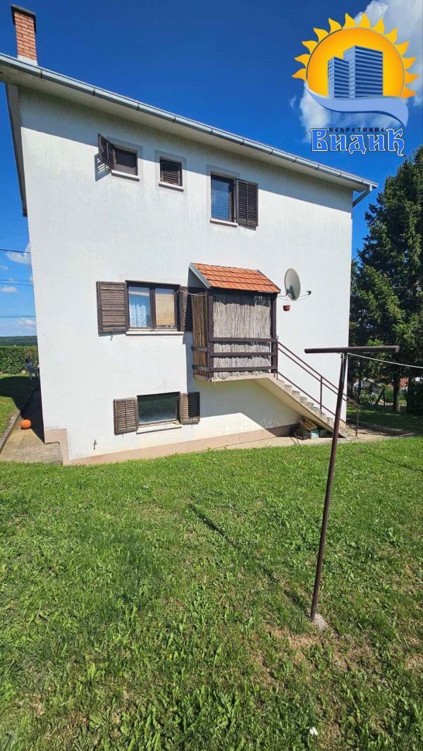 Školska, Kuća na prodaju, 87m2, 155.000€