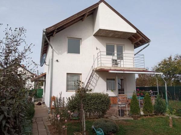 Kuća na prodaju, 138m2, 233.400€