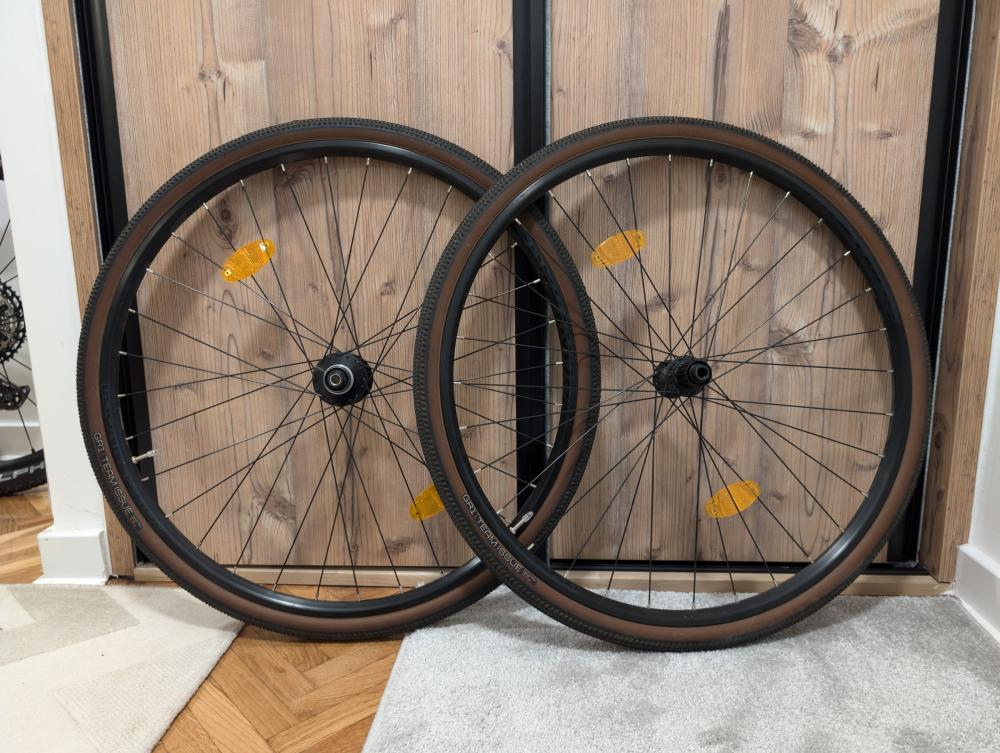 Bontrager Connection 700c Shimano 11s sa dinamom