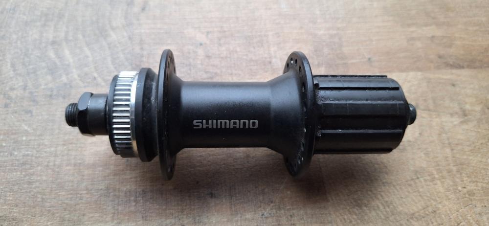 Zadnja nabla Shimano FH-M4050