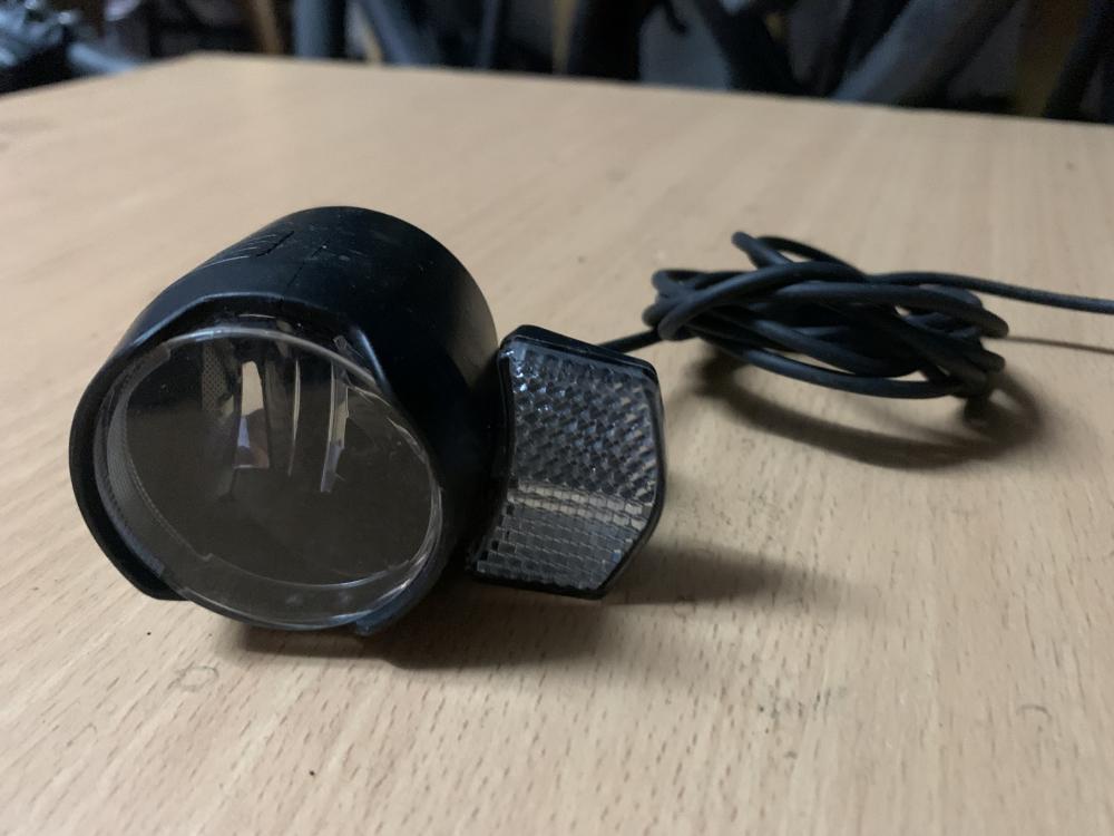 Prednja led lampa za e bike bosch