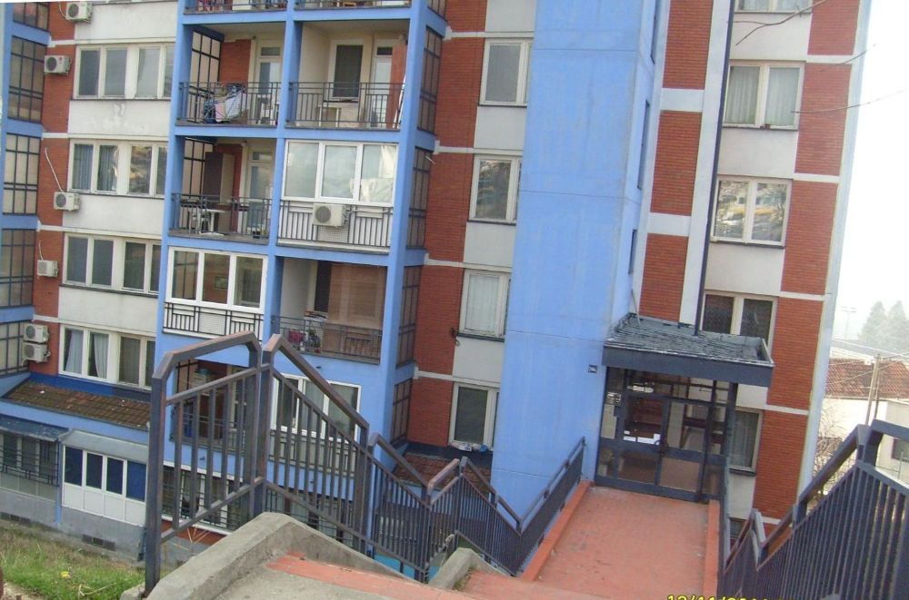 Garsonjera za izdavanje, Ustanicka 244b, 220€, 18m²