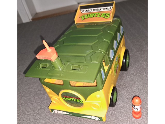 Teenage Mutant Ninja Turtles Playmates Party Van SJAJAN