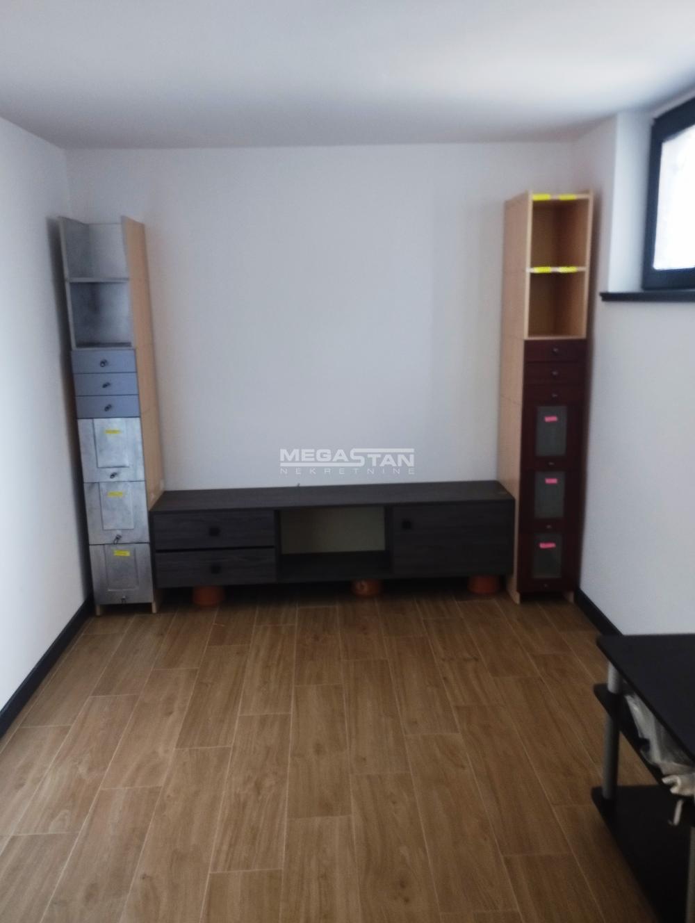 Pančevo Centar, odmah useljiv, novogradnja 450 €