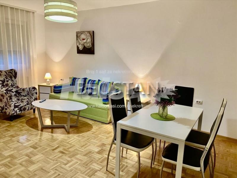 Novi Beograd - Blok 25 arena #60446 500 €