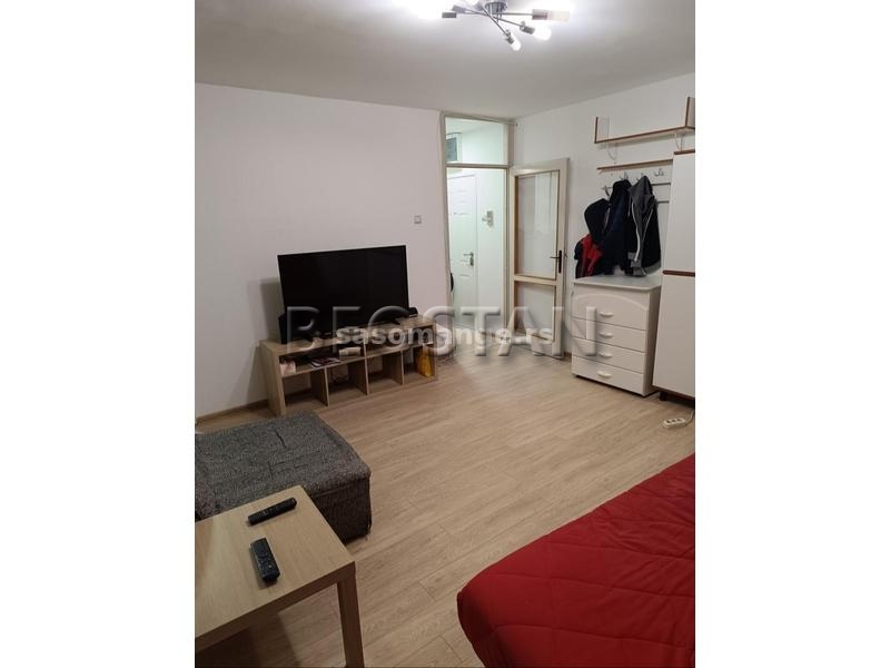 Novi Beograd - Blok 62 #2060421 450 €