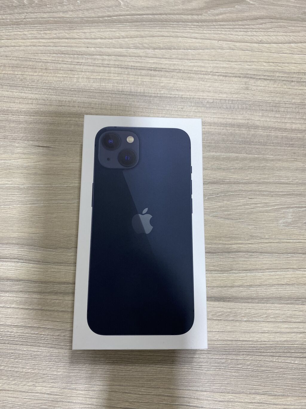 Apple iPhone iPhone 13, 128 GB, Midnight, Bežični punjač, Face ID, Garancija