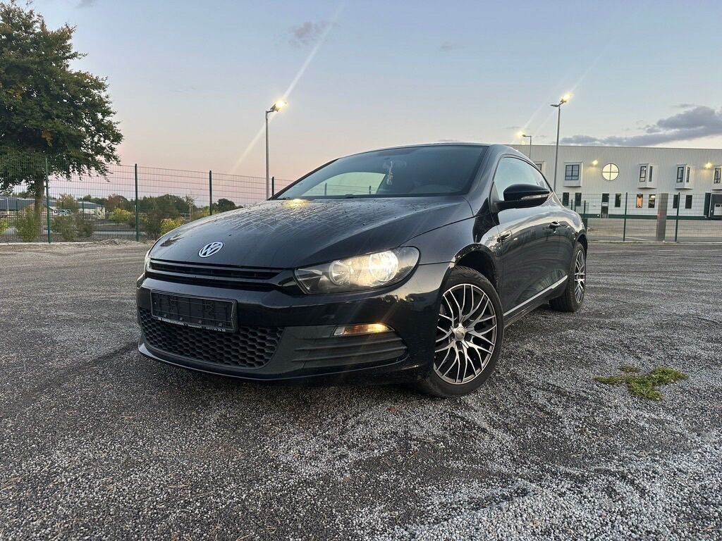 Volkswagen Scirocco: 1.4 l | 2009 г. Κupe