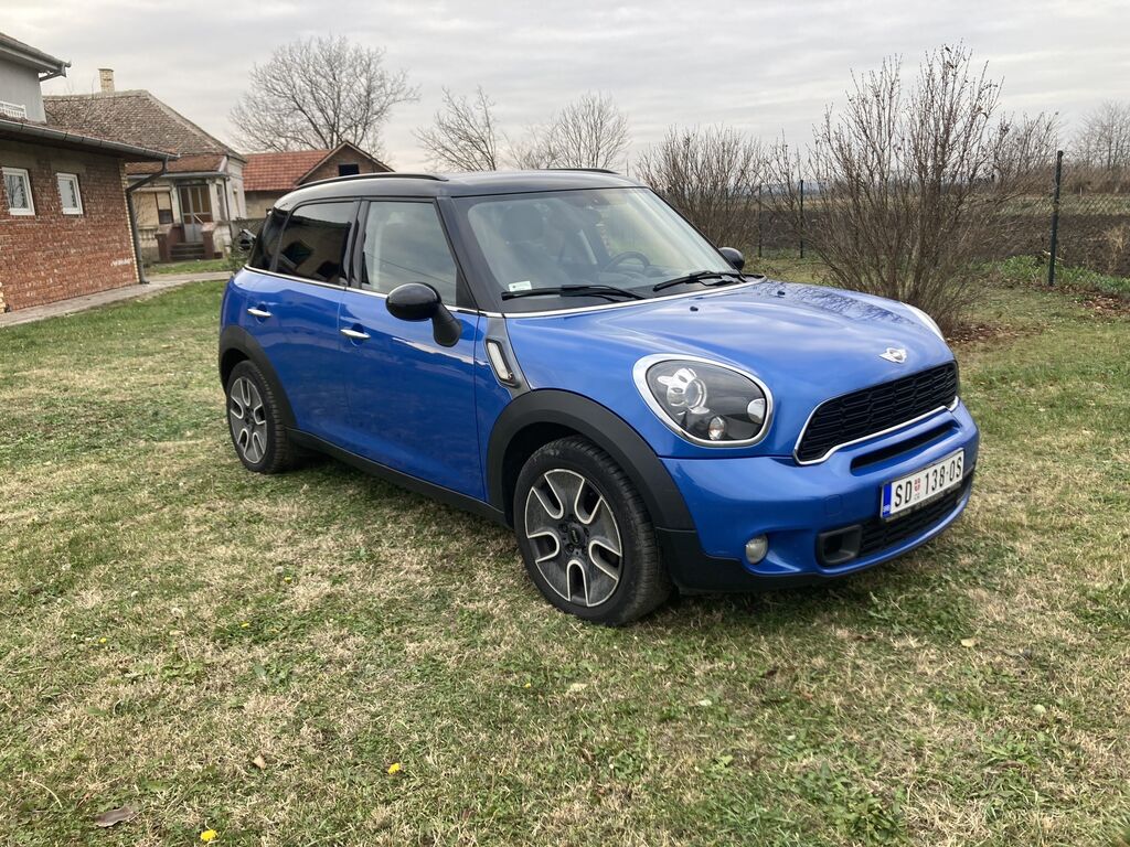 Mini Cooper S Countryman: 0.5 l | 2012 г. 180000 km. SUV/4x4