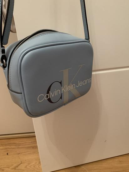 Calvin Klein original torbica nikad nošena