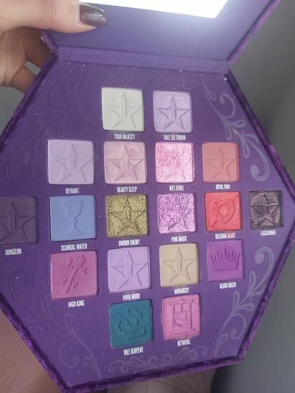 Jeffree Star Blood Lust paleta senki