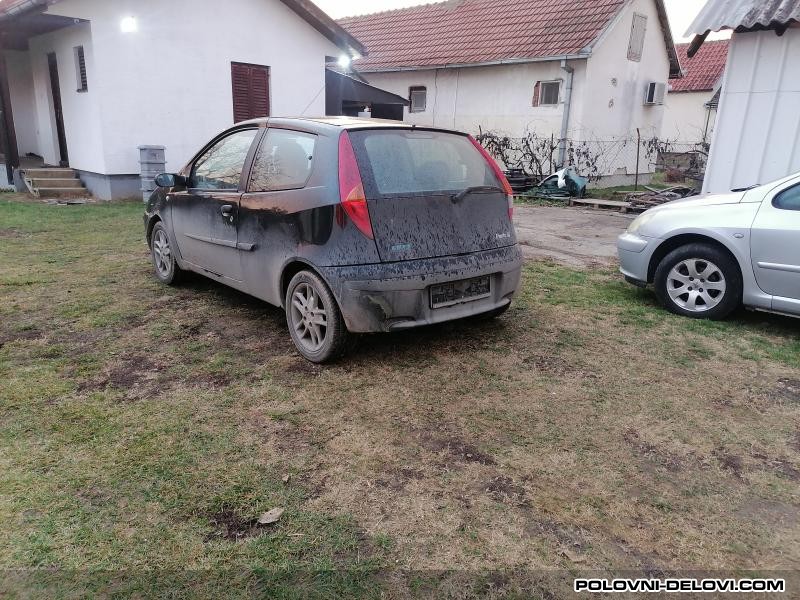 Fiat Punto 399 Kompletan Auto U Delovima