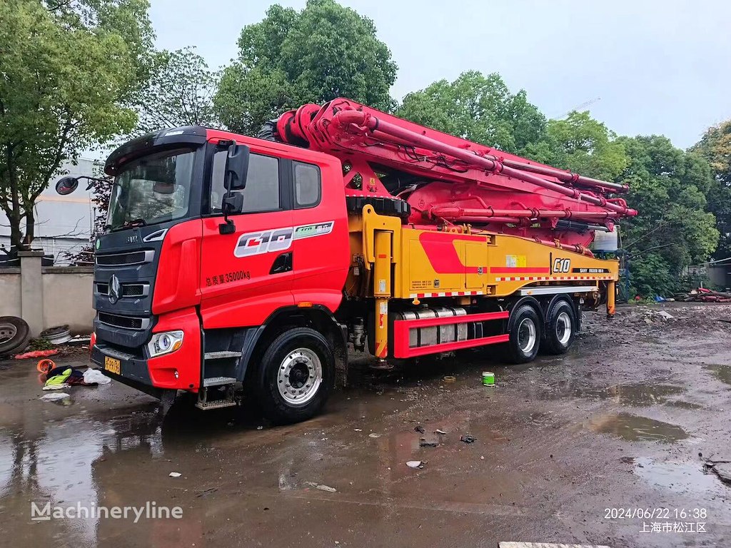 Sany 49m na šasiji Mercedes-Benz pumpa za beton