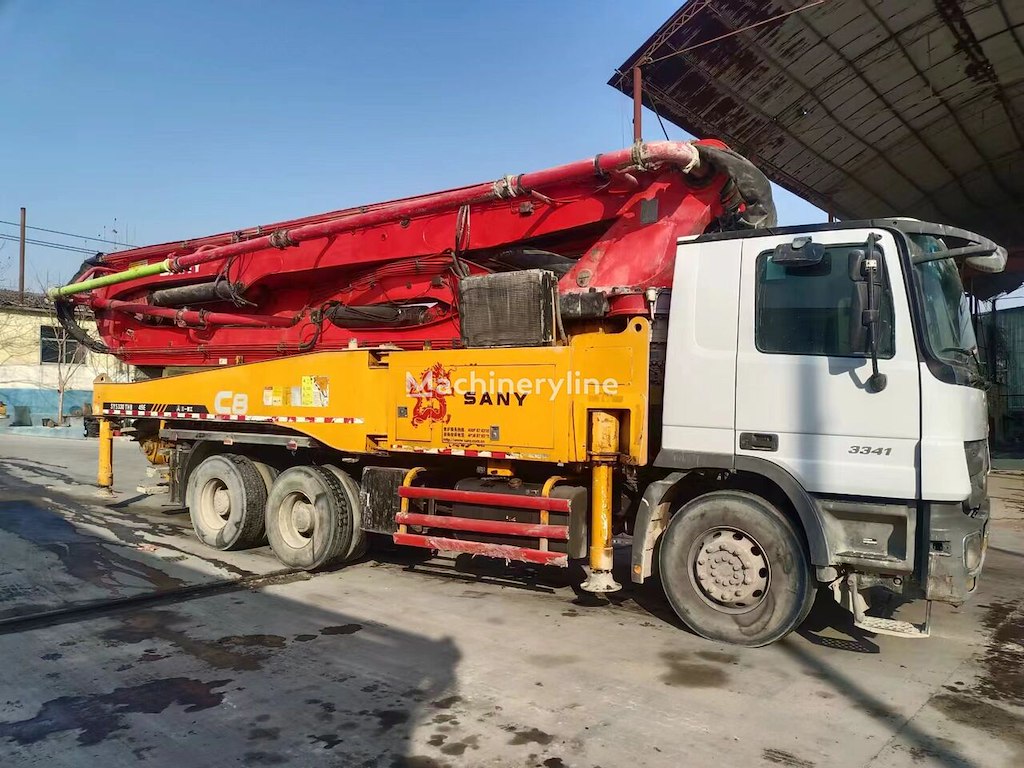 Sany SY5330 THB 49E na šasiji Mercedes-Benz pumpa za beton