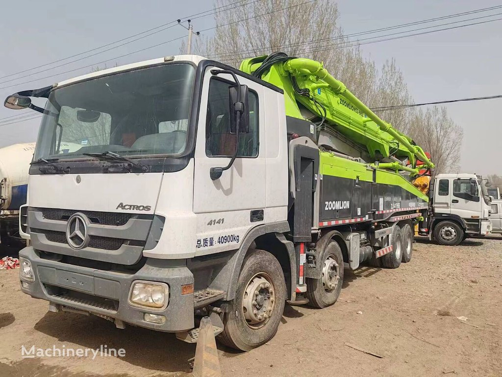 Zoomlion ZLJ5441THBSE na šasiji Mercedes-Benz Actros 4141 pumpa za beton