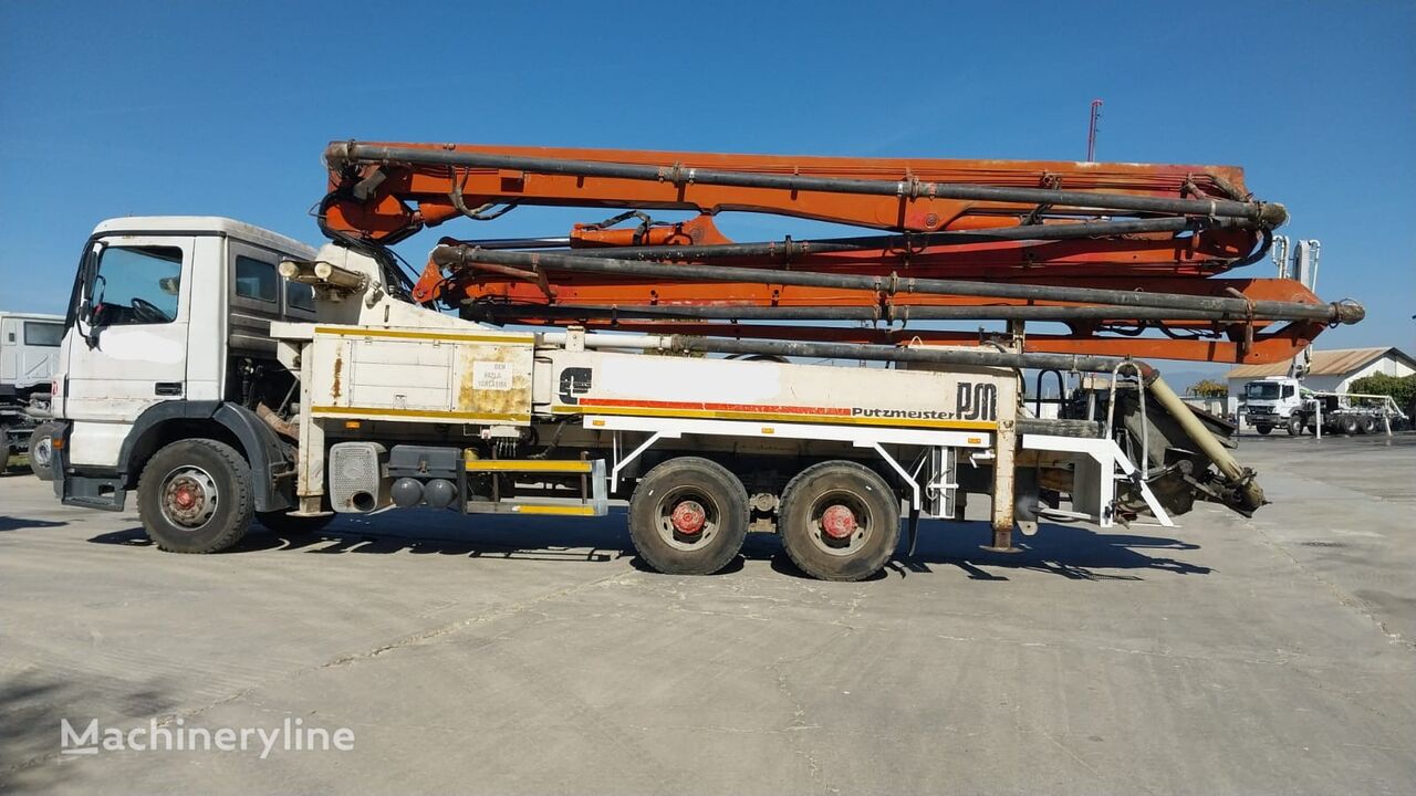 Putzmeister 4 BOM Z na šasiji Mercedes-Benz Actros pumpa za beton