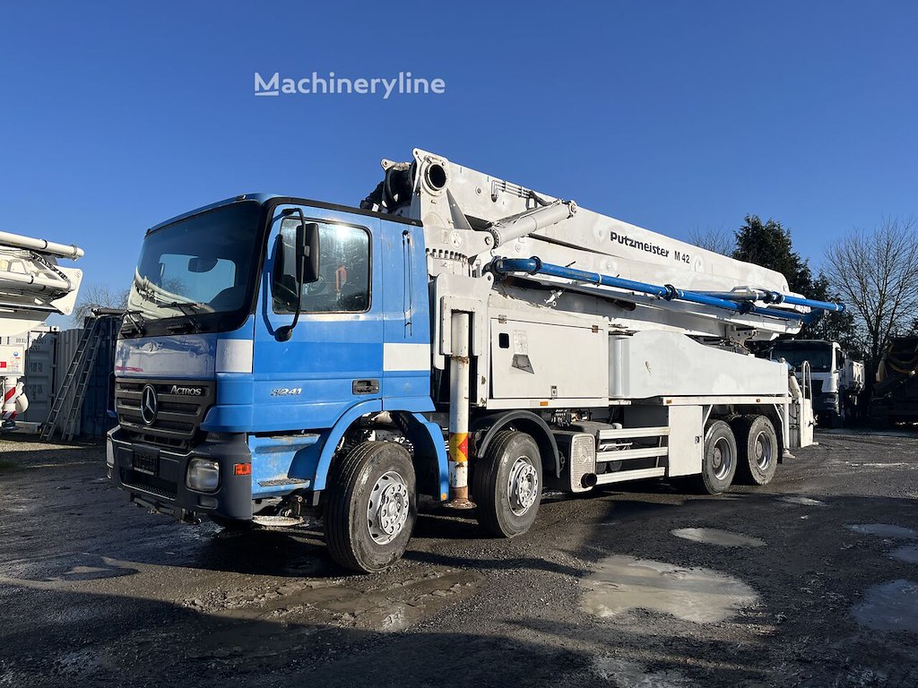 Putzmeister BSF42.16 H na šasiji Mercedes-Benz 3241 pumpa za beton