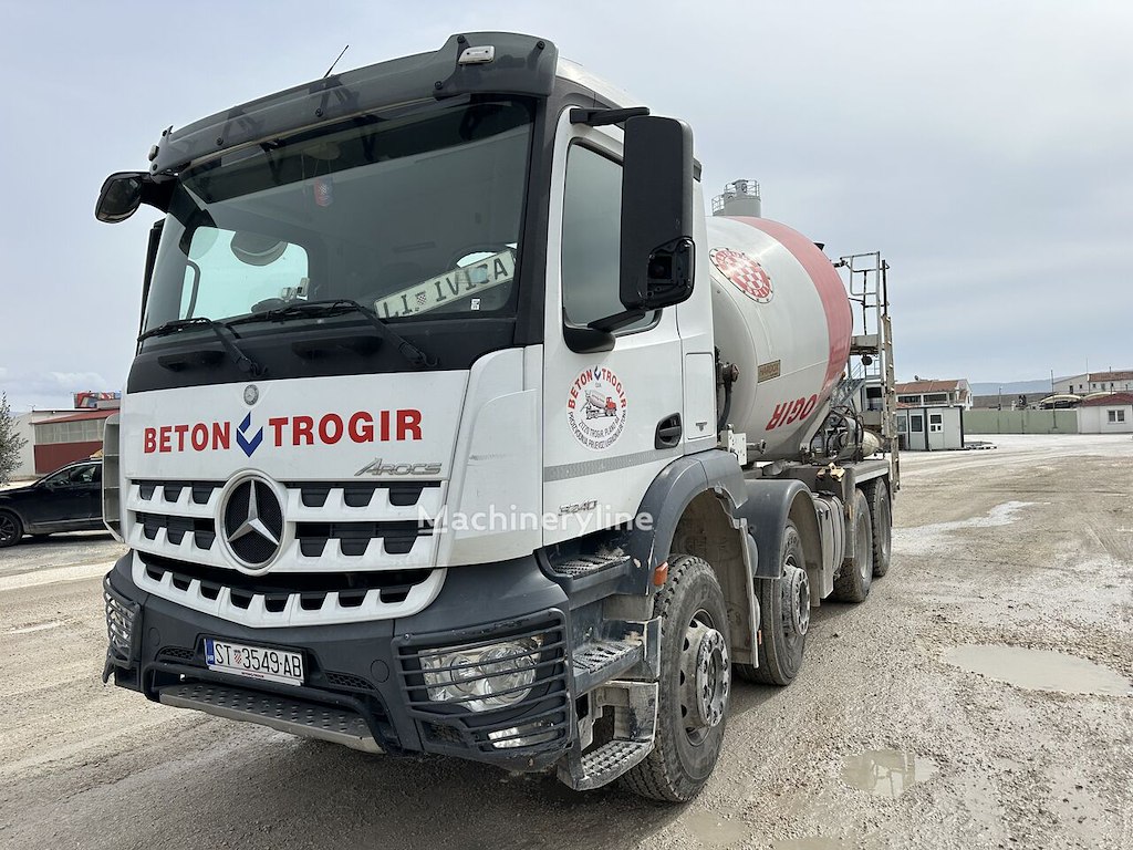 Mercedes-Benz Actros 3240 kamion s mešalicom za beton