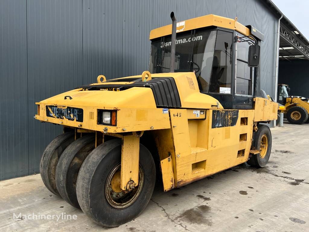 Caterpillar PS300C pneumatski valjak