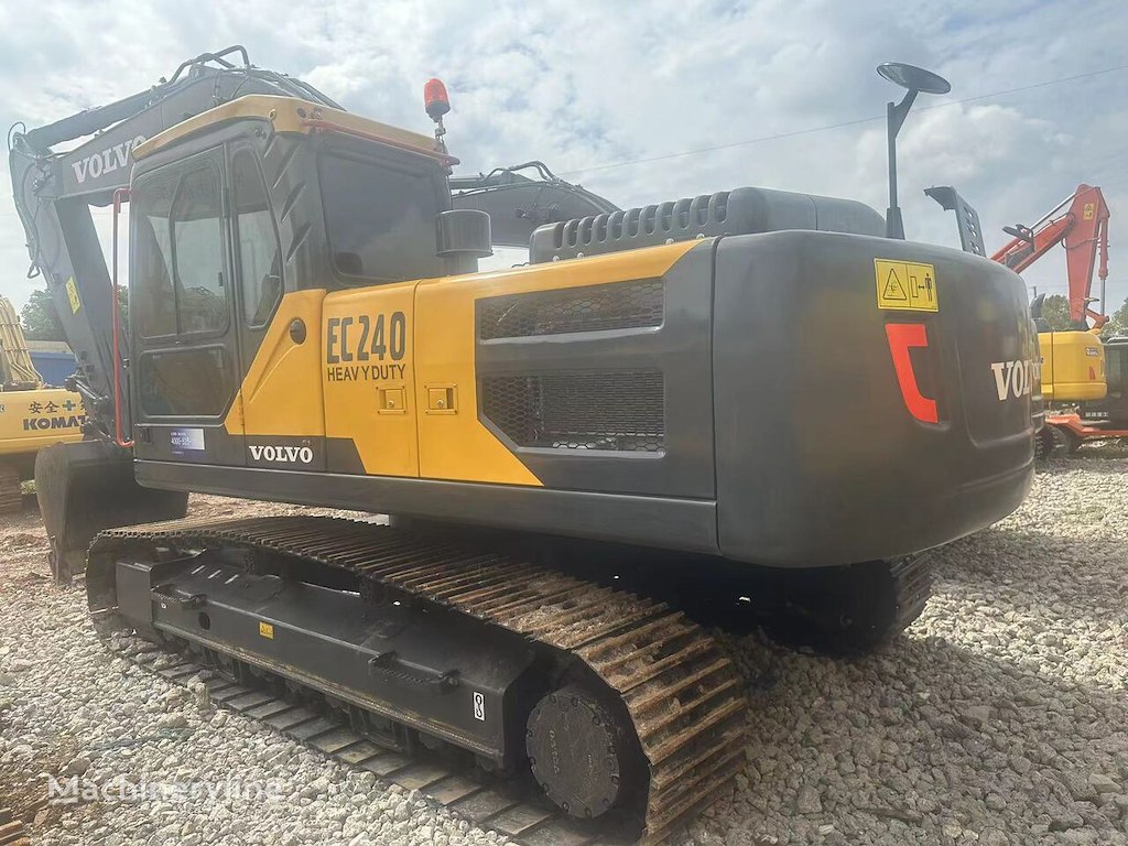 Volvo EC240 bager guseničar