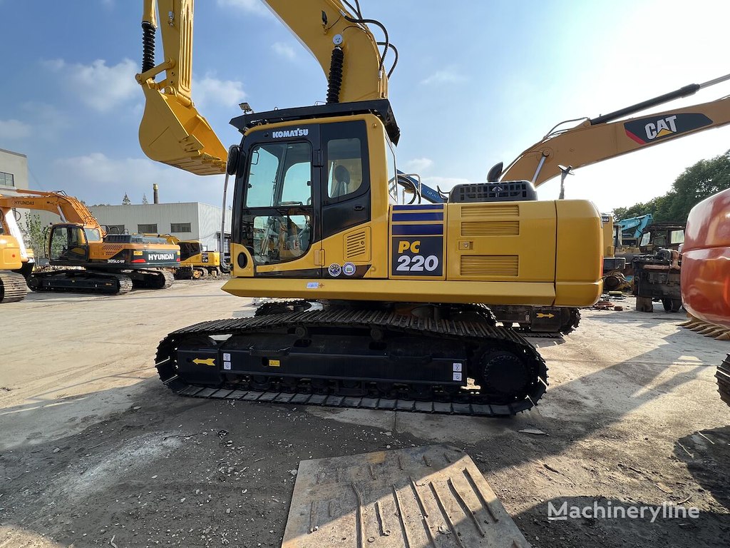 Komatsu PC220-8MO bager guseničar