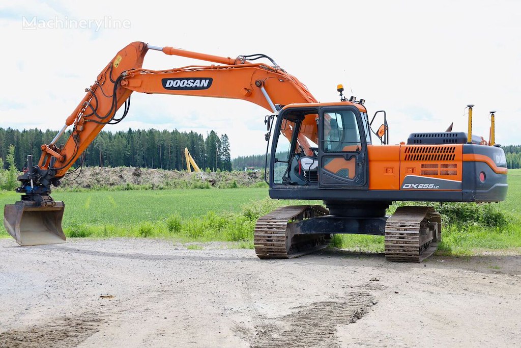 Doosan DX255 LC-3 bager guseničar