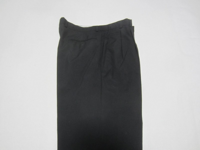 TABOO muske pantalone vel.48-POVOLJNO