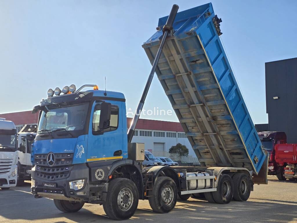 Mercedes-Benz Arocs 3251 kiper