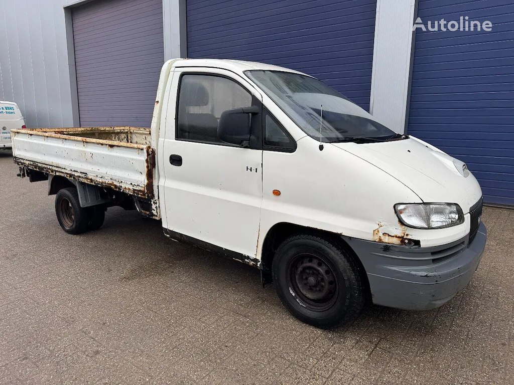 Hyundai H200 kamion s ravnom platformom < 3.5t