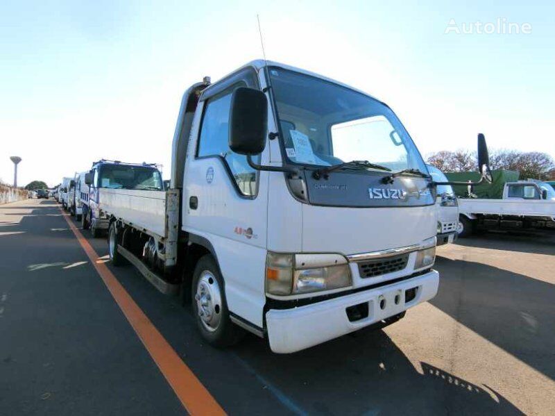 Isuzu ELF kamion s ravnom platformom < 3.5t