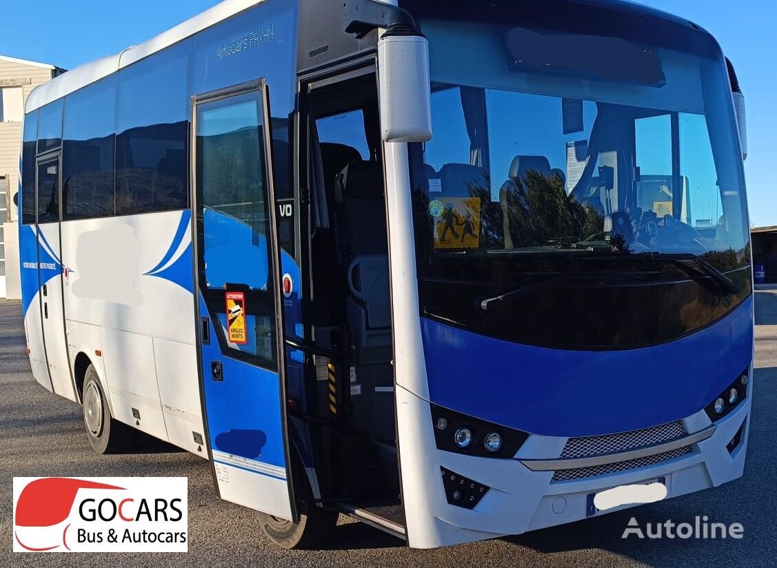 Isuzu NOVO 29+1 NAVIGO turistički autobus