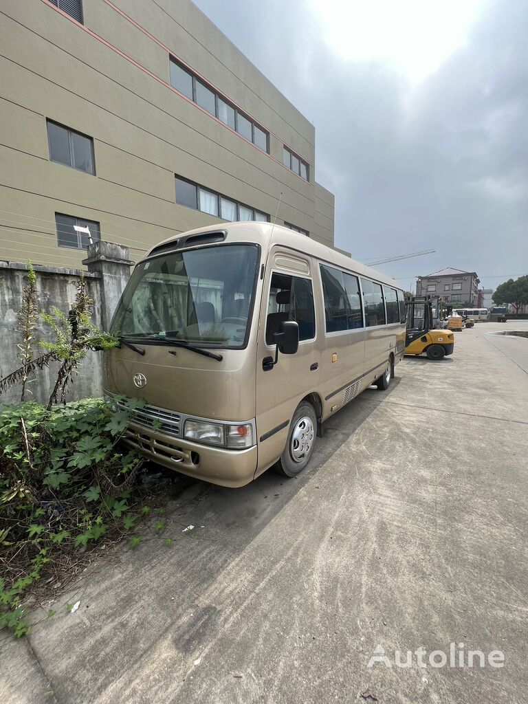 Toyota Coaster prigradski autobus