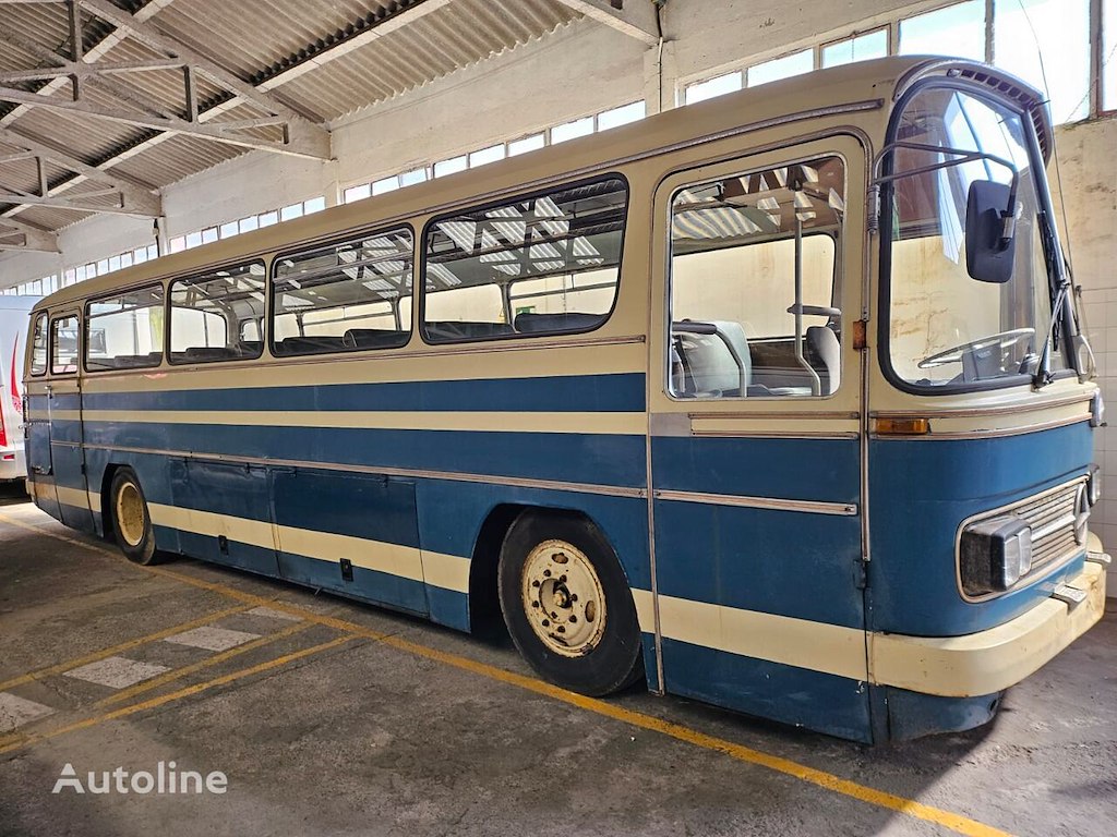 Mercedes-Benz O 302 prigradski autobus