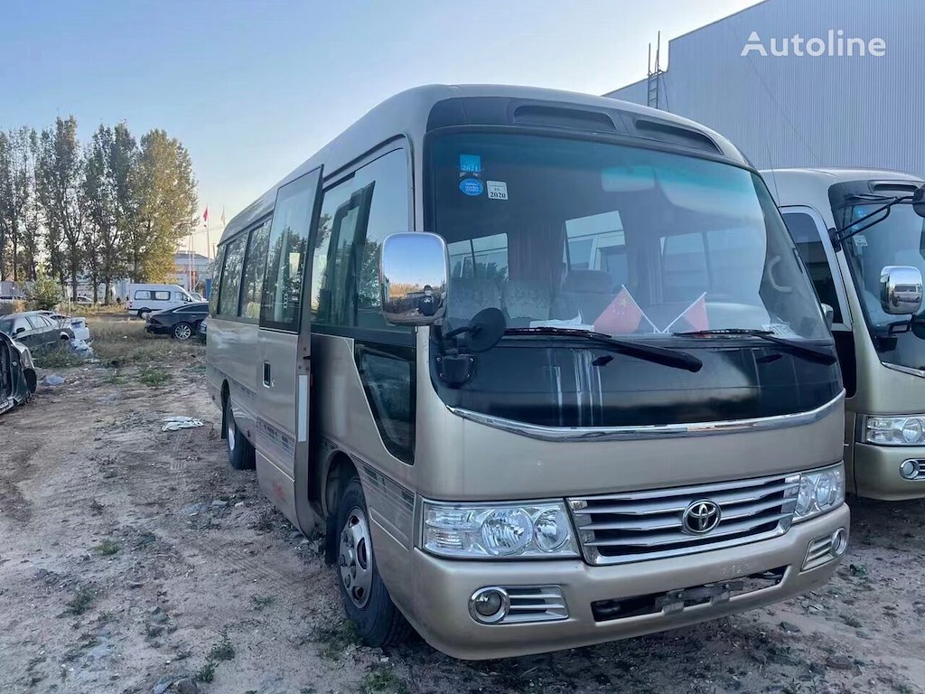 Toyota Coaster prigradski autobus