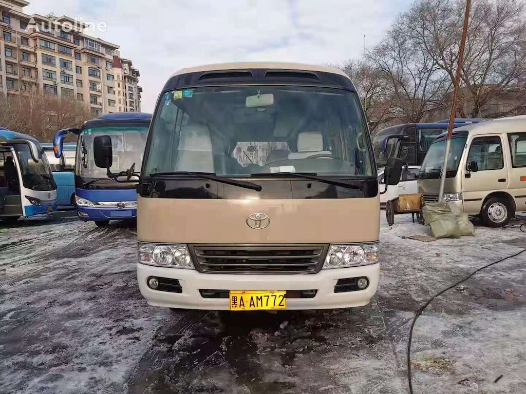 Toyota Coaster prigradski autobus