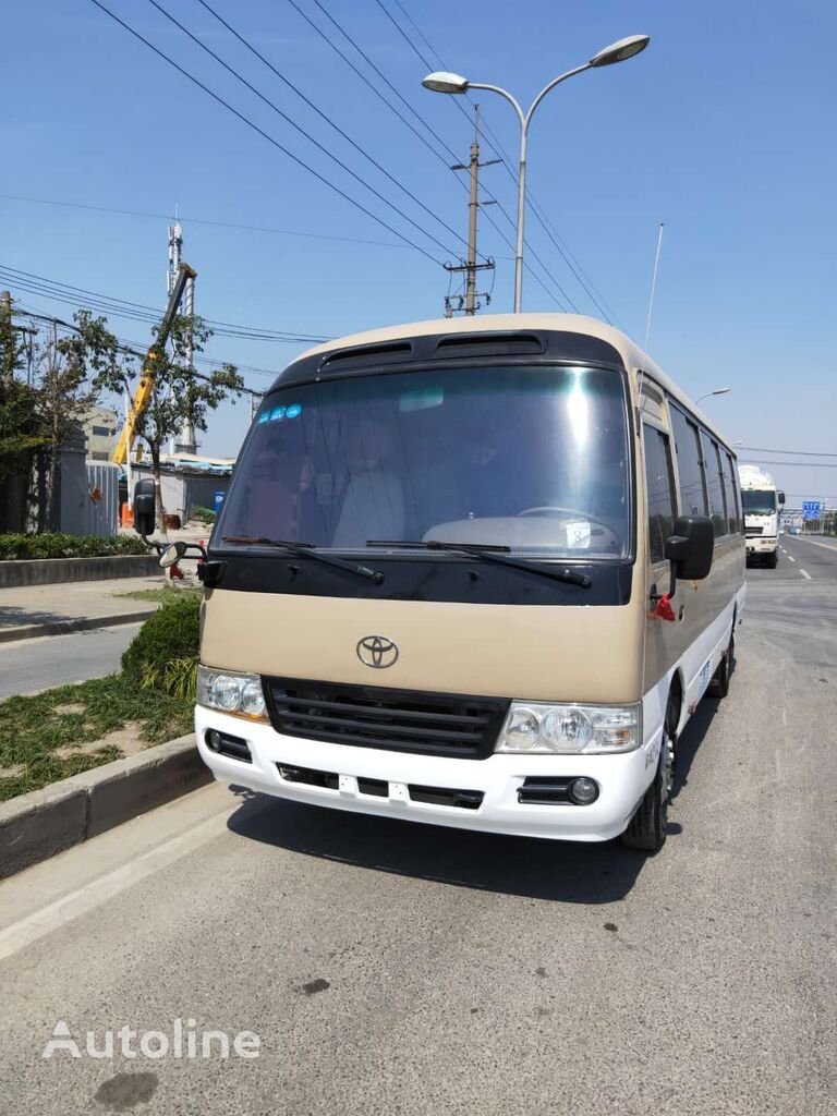 Toyota Coaster prigradski autobus