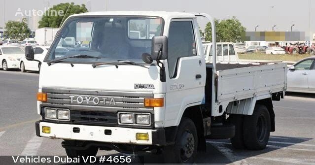 Toyota DYNA kamion s ravnom platformom