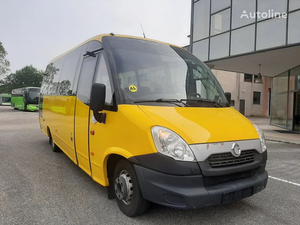 Prodaje se Indcar Wing putnički minibus na aukciji