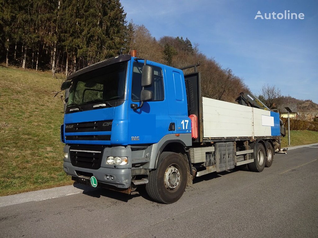 DAF CF 85 + PALFINGER KRAN PK 15002B kamion s ravnom platformom