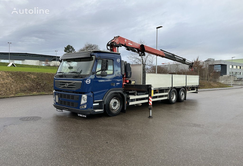 Volvo FM-420 kamion s ravnom platformom