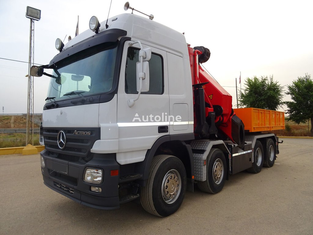 Mercedes-Benz ACTROS 41 51 kamion s ravnom platformom