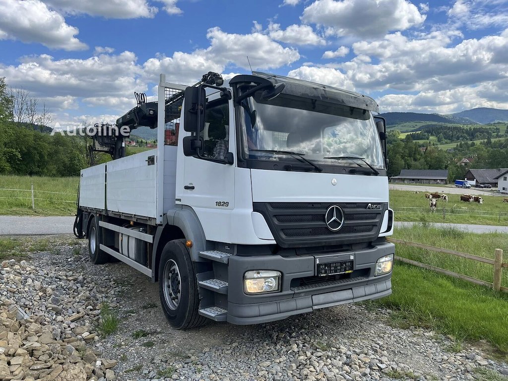 Mercedes-Benz Axor 1829L kamion s ravnom platformom