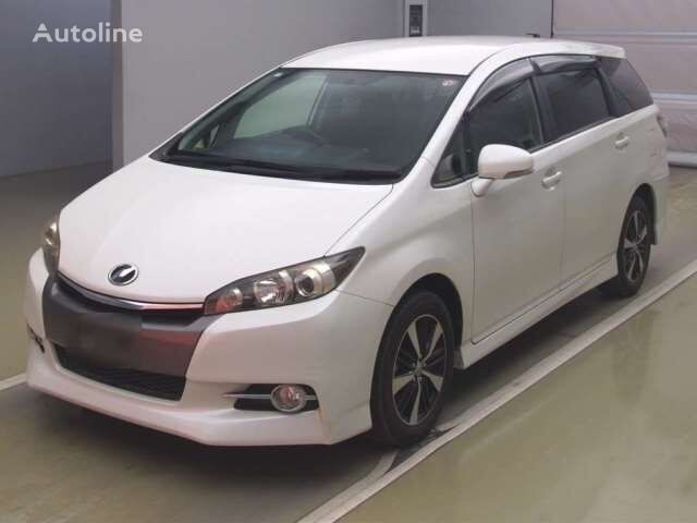 Toyota WISH minivan