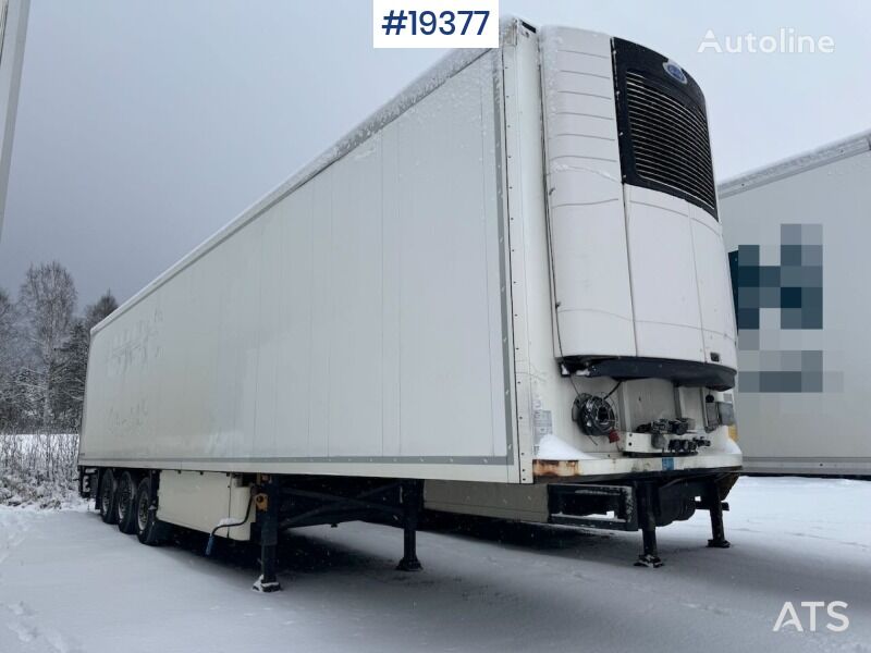 Schmitz Cargobull closed semi trailer w/ refrigerator/freezer unit poluprikolica hladnjača