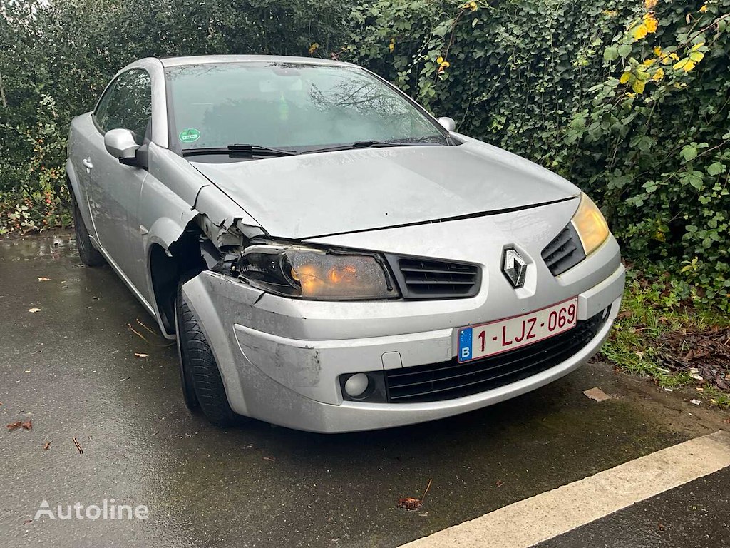 Prodaje se Renault Megane sedan na aukciji