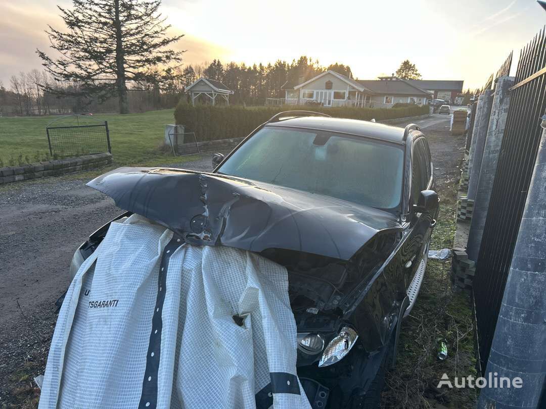 Prodaje se BMW X3 2.0D krosover na aukciji