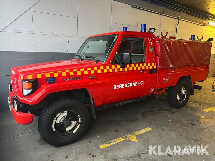 Prodaje se Toyota Landcruiser pikap na aukciji