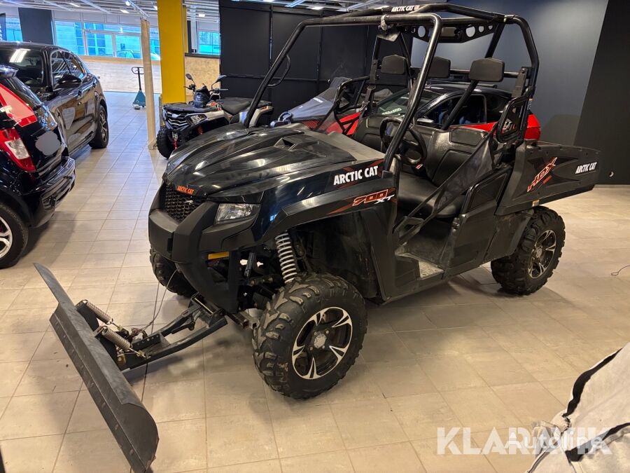 Prodaje se Arctic Cat 700XT HDX četverocikl na aukciji