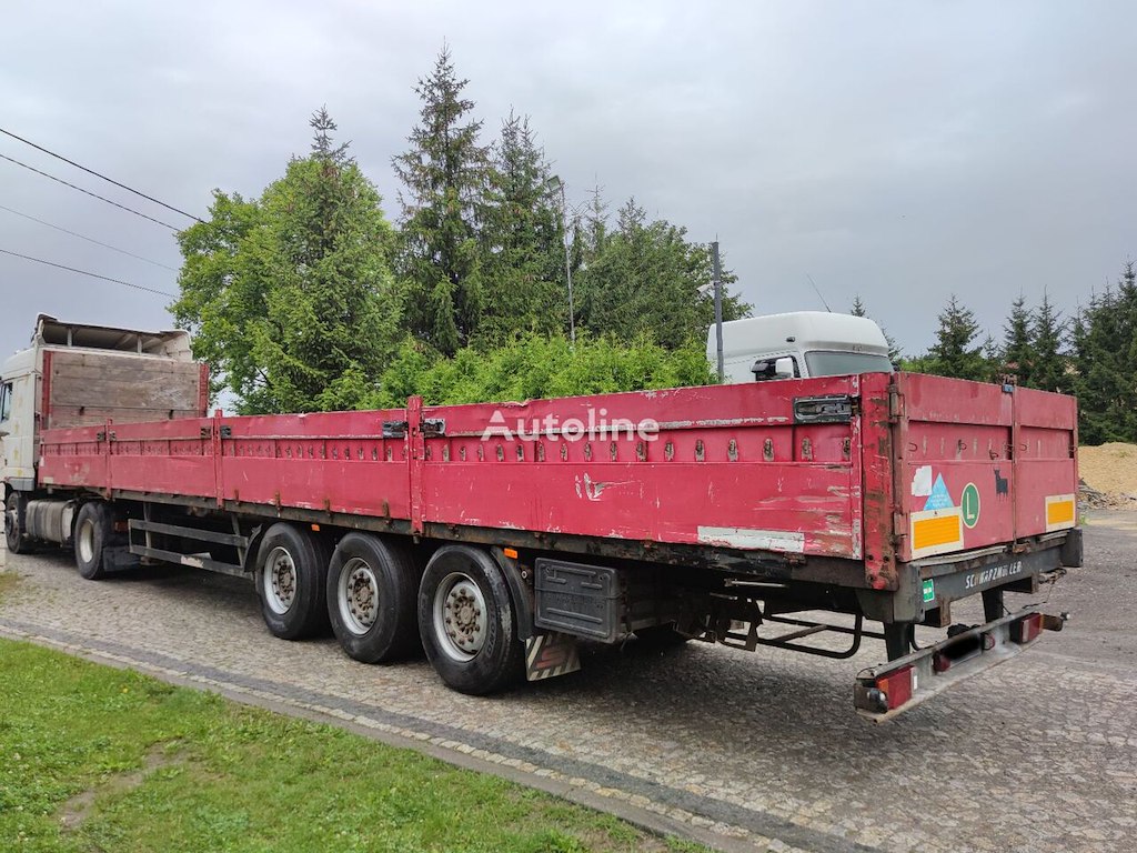 Schwarzmüller poluprikolica sa ravnom platformom