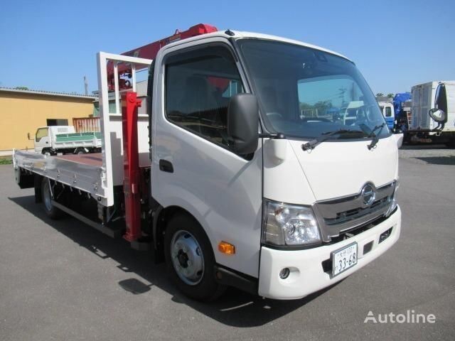 Hino DUTRO šlep auto